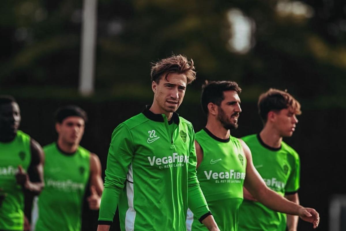 David Affengruber, jugador del Elche, muestra su faceta más personal en ...