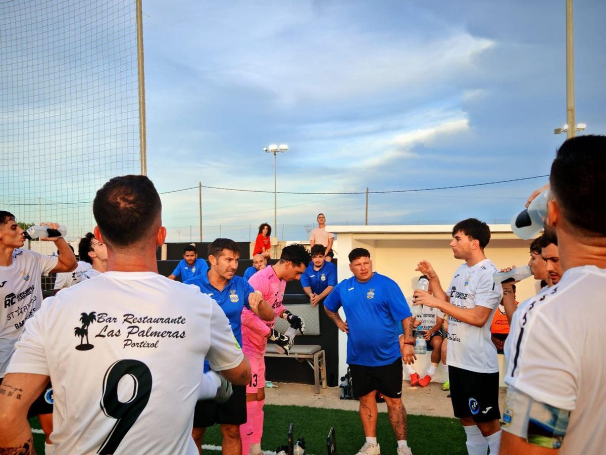 Fútbol. Pilotades | Álex Calero deja de ser entrenador del Rotlet ...