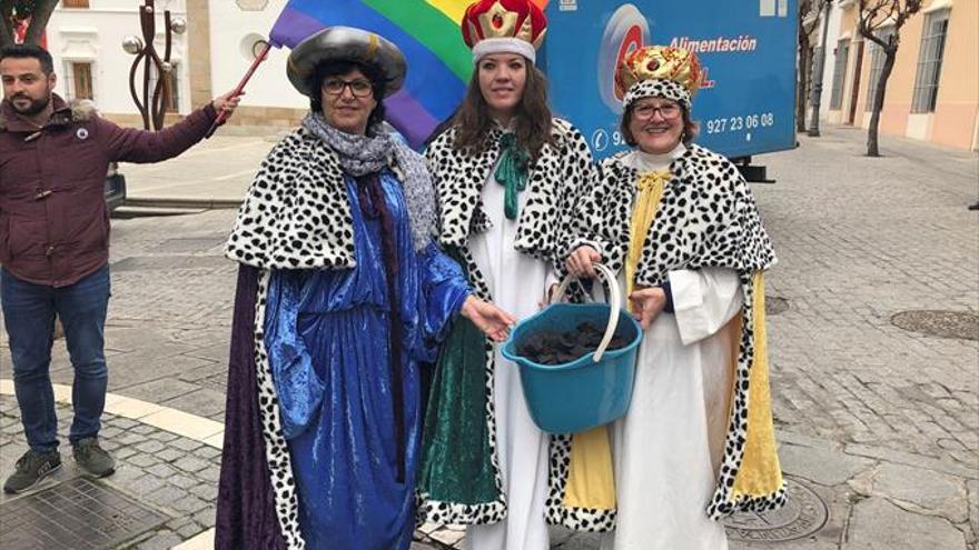 Las reinas magas llevan carbón a Vara