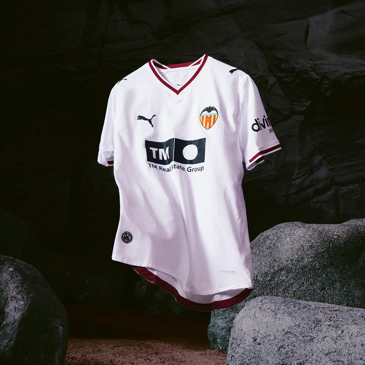 Así es la nueva camiseta del Valencia CF para la temporada 2026-2027 ...