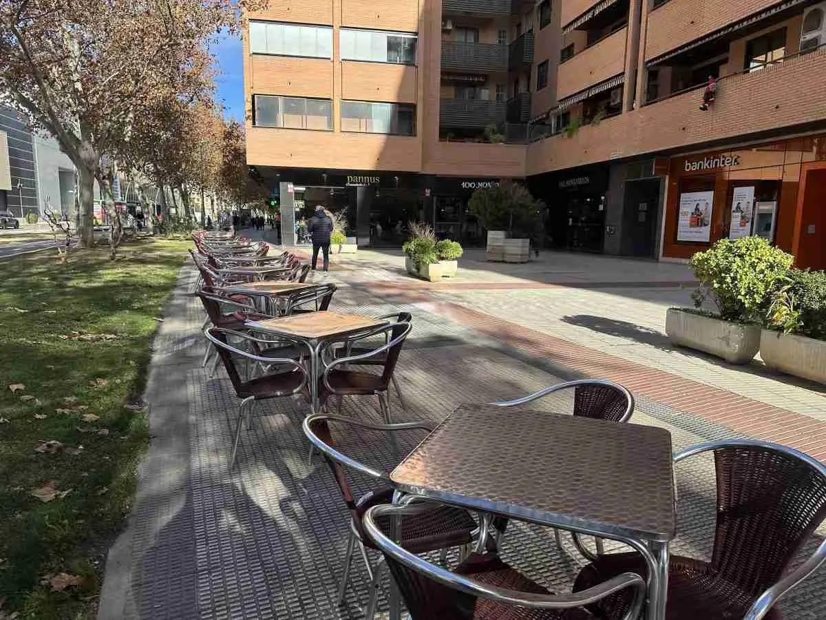 Dos locales de 100 Montaditos salen al mercado en Zaragoza: estos son ...