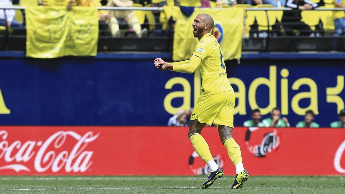 Capoue se convierte en centenario en el Villarreal - El Periódico ...