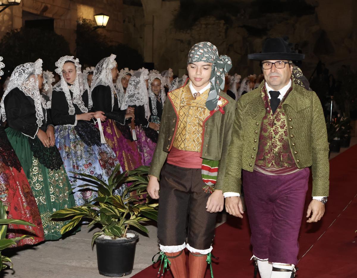 Recepción oficial en el Castillo de las Candidatas a Bellea del Foc 2023