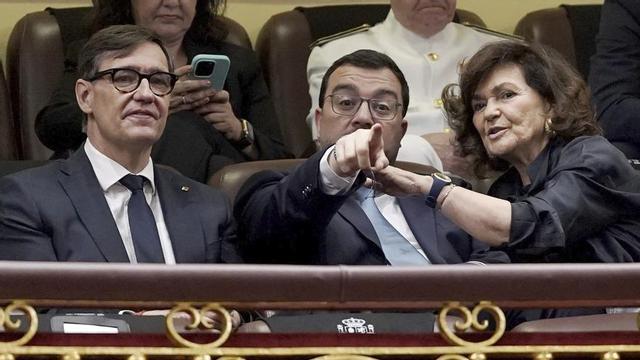 El Govern central avisa que rebre Prevost amb xiulets "no ajuda al català"