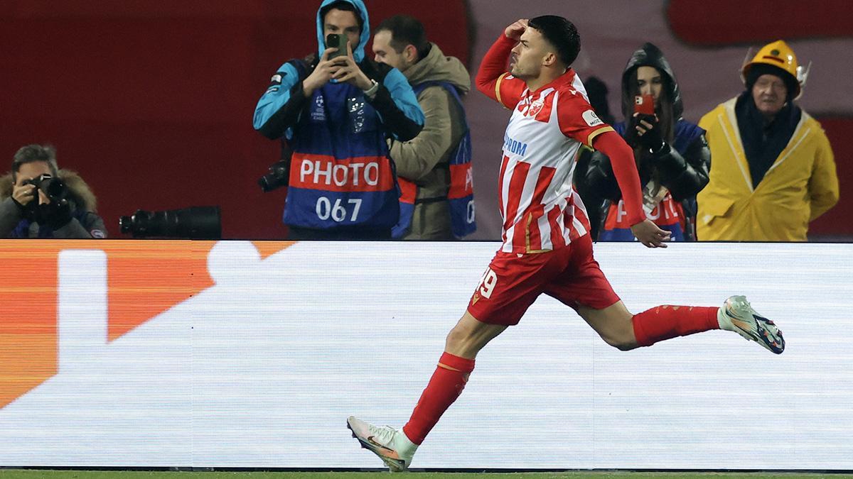 Estrella Roja - Stuttgart: El doblete de Nemanja Radonjic