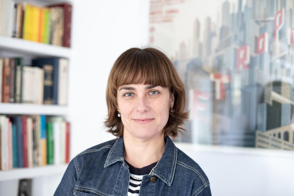 ENTREVISTA SARA MESA | Sara Mesa: “Era un reto escribir sobre algo tan poco sexy como la burocracia”