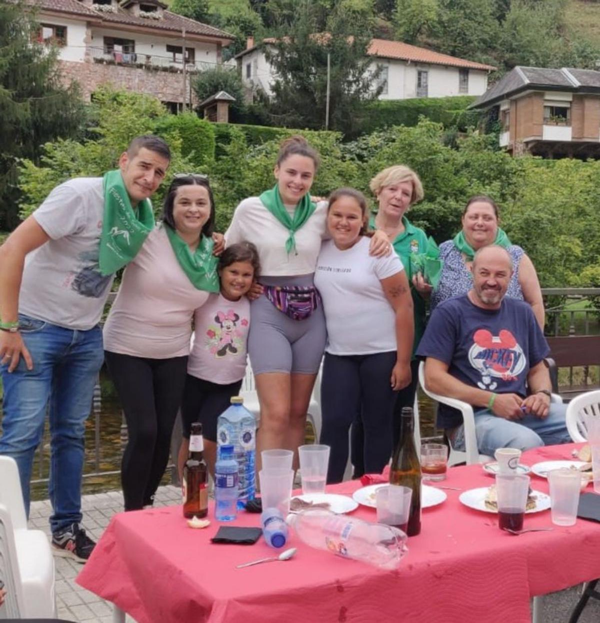 Belmonte estrenó comida en la calle - La Nueva España