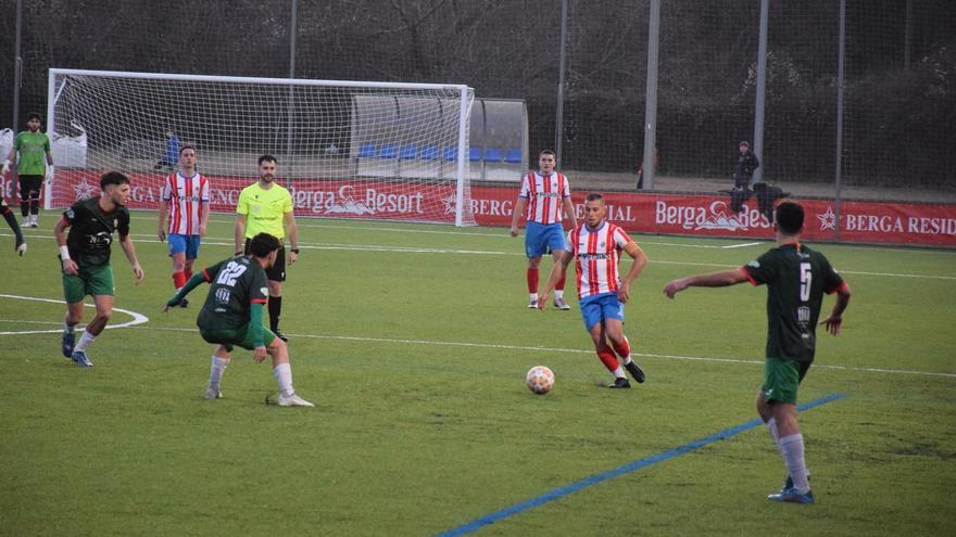 BERGA: El CE Berga inaugura la nova gespa del camp de futbol