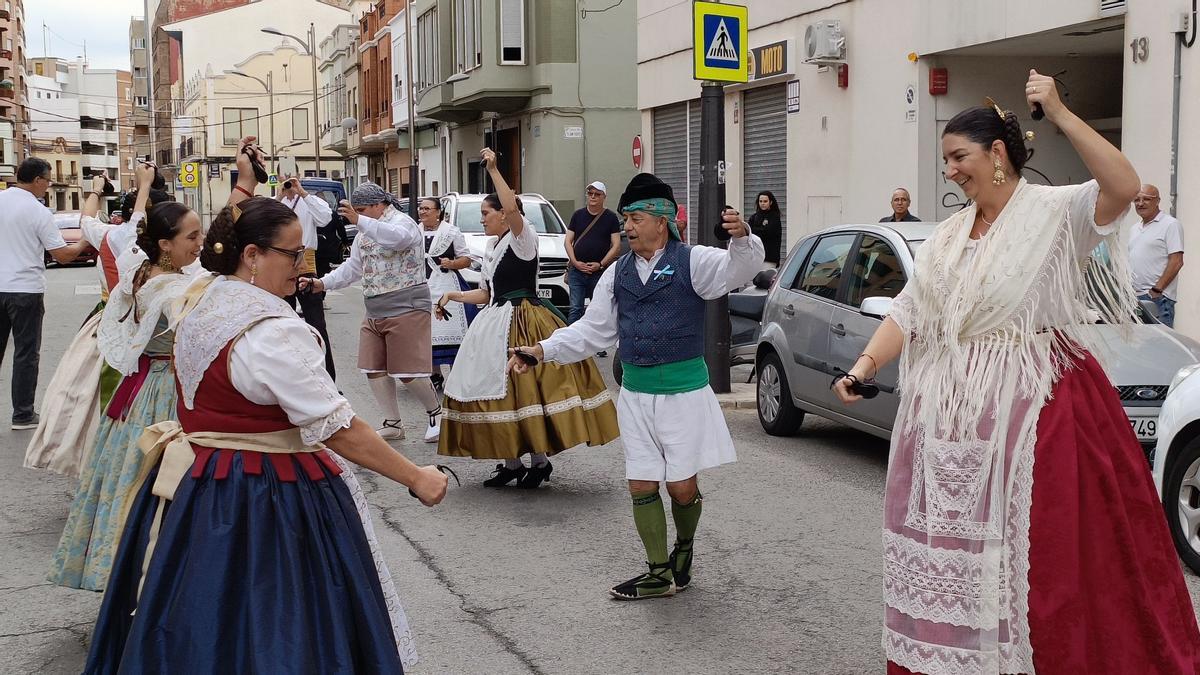 Sedaví celebra el 9 d'Octubre con allipebre, dansà y Premis Octavià