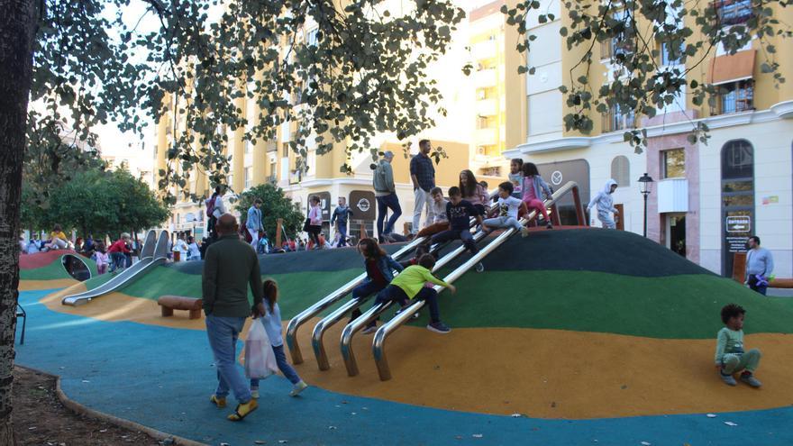 Triunfa el nuevo parque de toboganes de Dénia