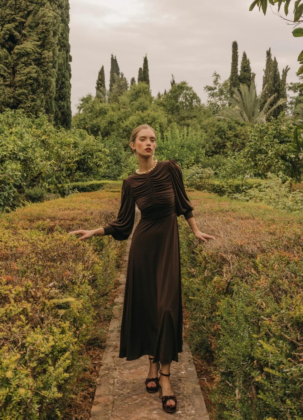 INVITADA OTOÑO VESTIDO MARRÓN | Los vestidos de invitada de otoño en ...