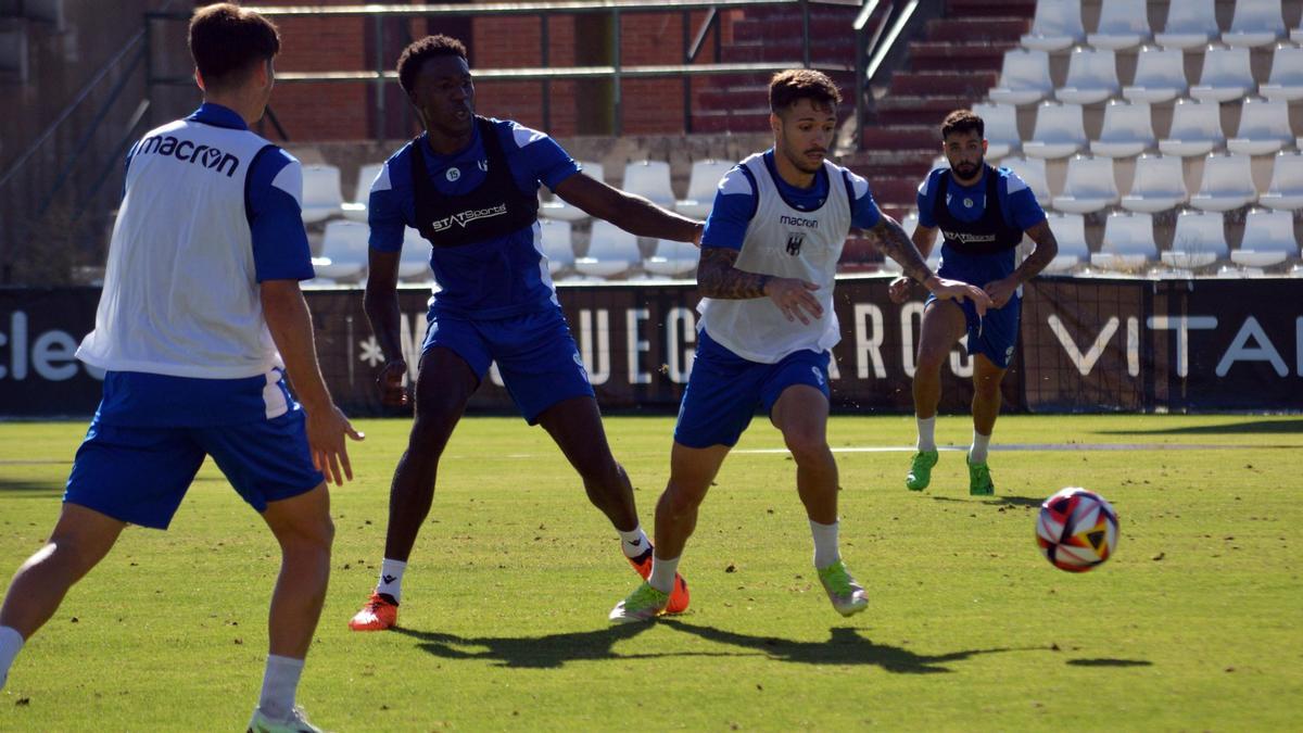 El Mérida recupera efectivos a una semana del arranque de la liga - El ...