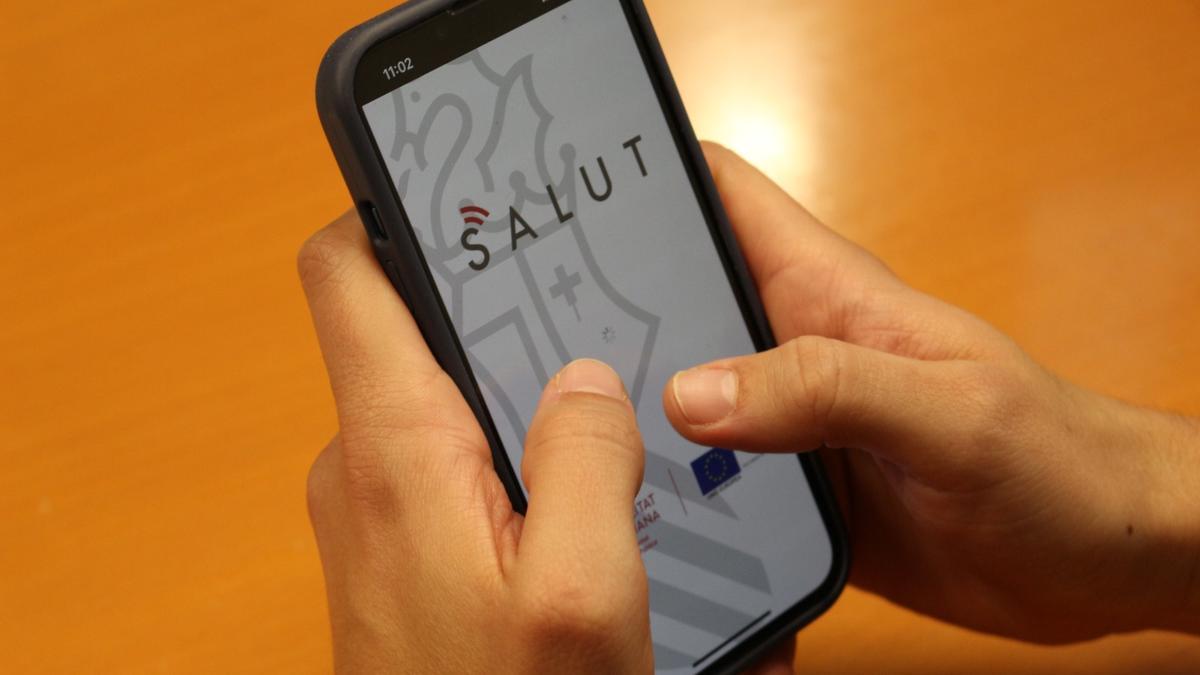 Sanitat activa un sistema de aviso al móvil al retirar la medicación de ...