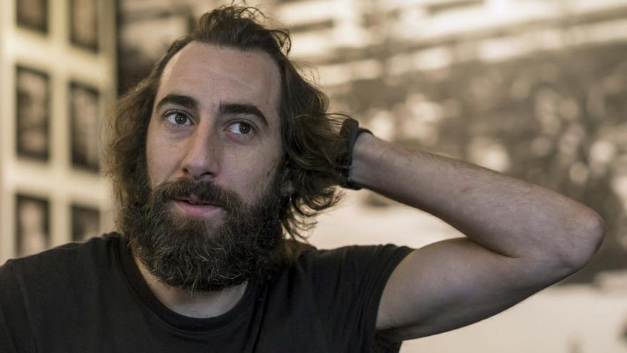 Manu Brabo: "La guerra es grotesca y violenta, no banderitas de colores"