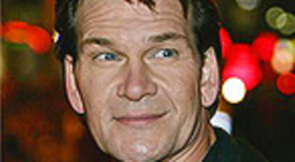 Patrick Swayze ingresa en un hospital a causa de una neumonía