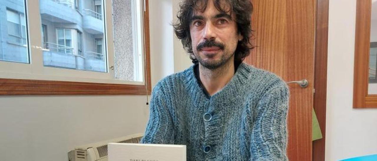 Dani Blanco publica “Murmuraban as miñas veciñas”, seis cuentos sobre ...