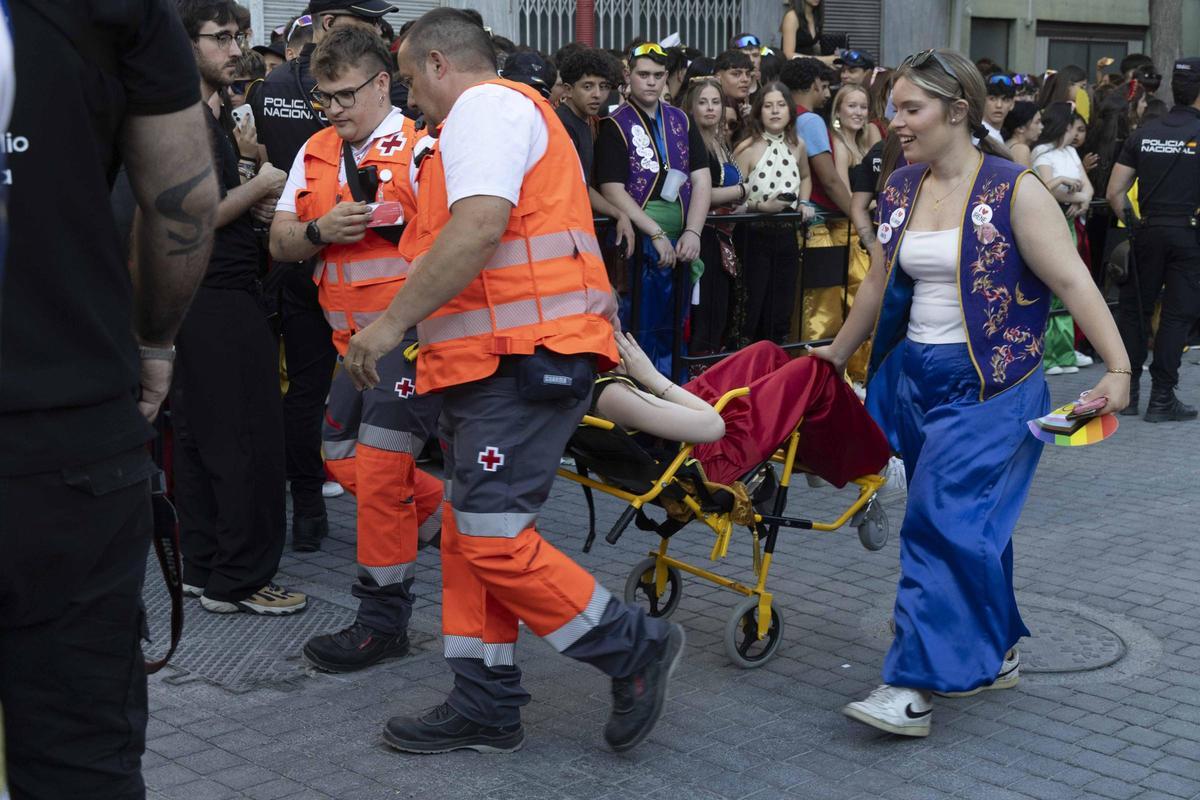 La fiesta estalla en Elda con el pasodoble "Idella"