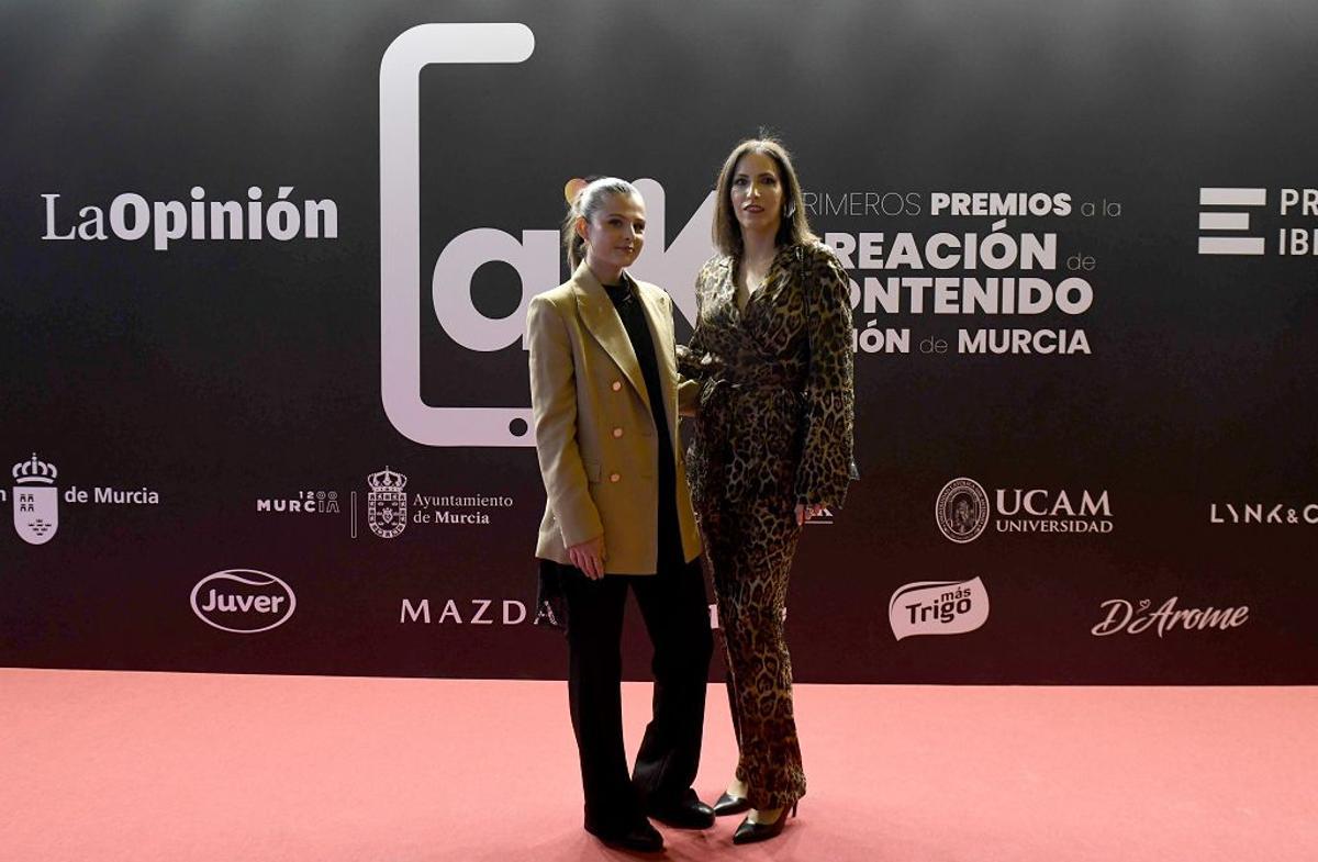Las imágenes del photocall y ambiente en los Premios Laik de la Región ...