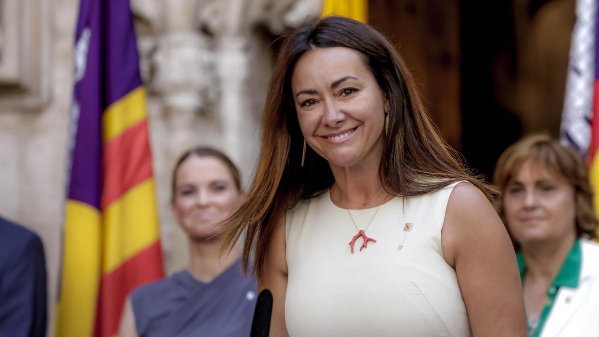 La consellera Vidal pide perdón por la plaza de aparcamiento reservada ...