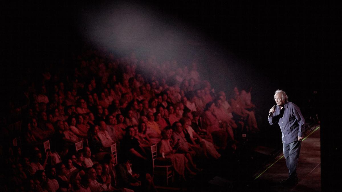 Joan Manuel Serrat canta en tierra de Antonio Machado.