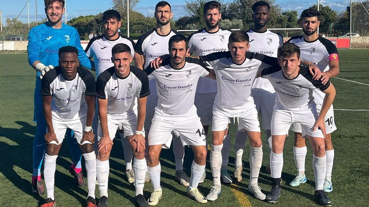 El CE la Font, líder de Primera FFCV al superar a la UD Portuarios ...