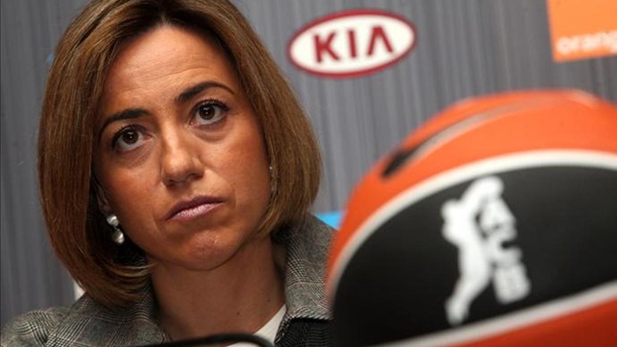 Carme Chacón le envía un "abrazo muy sentido" a Gerard Piqué