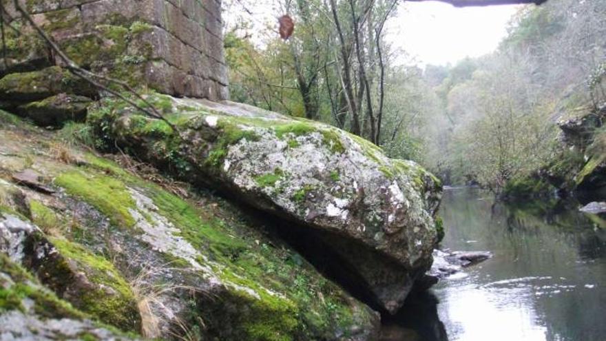 Aspectos da milenaria Ponte Taboada (II) - Faro de Vigo