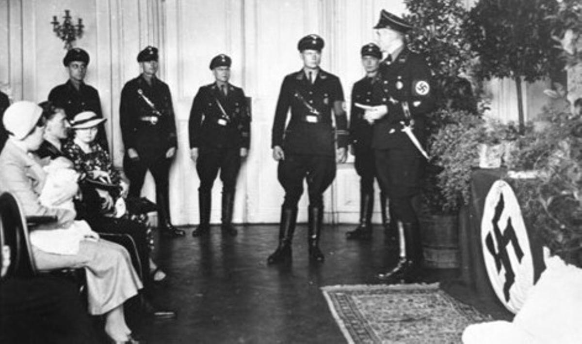 Las fábricas nazis de superbebés que Himmler bendijo