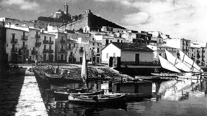 MEMORIA DE LA ISLA DE IBIZA: La plaça de sa Riba