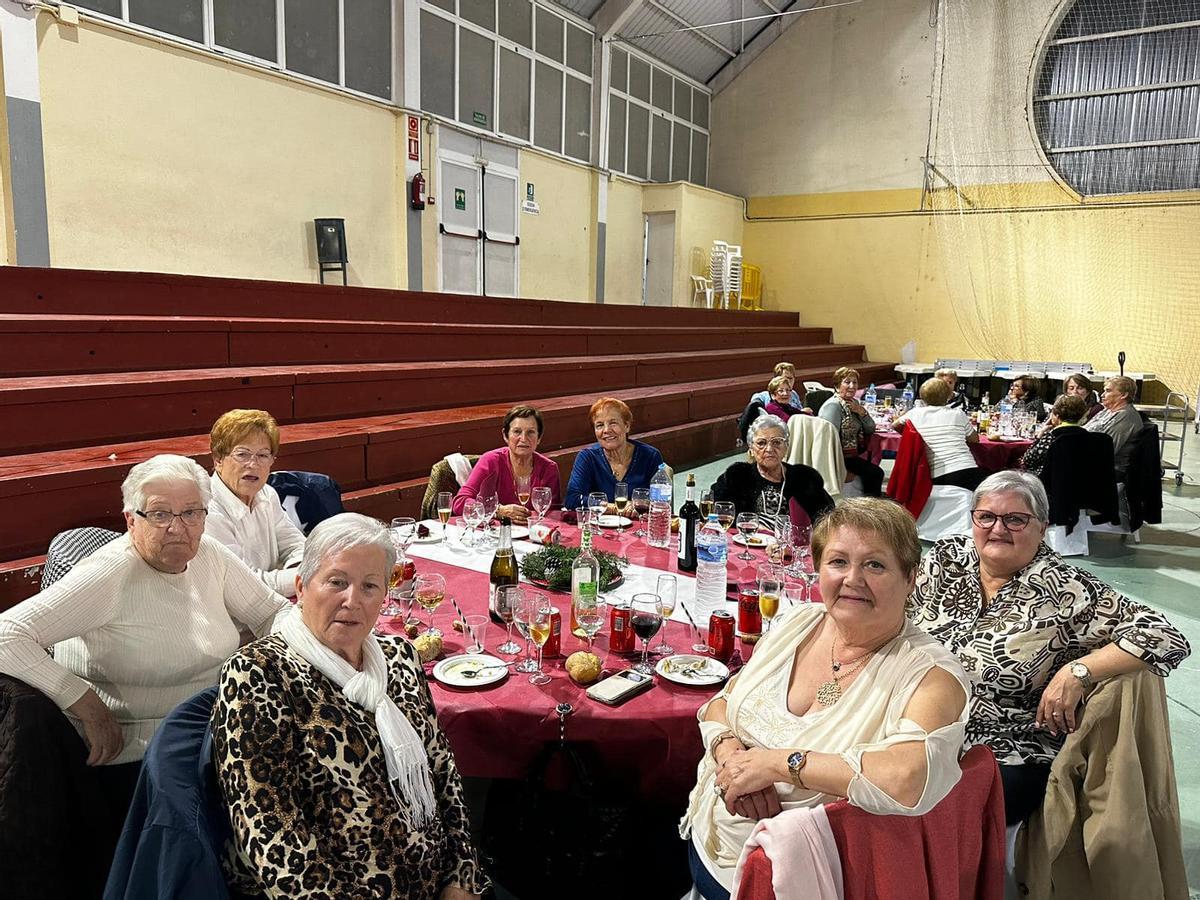 Las amas de casa de Xeraco, reunidas en su cena anual