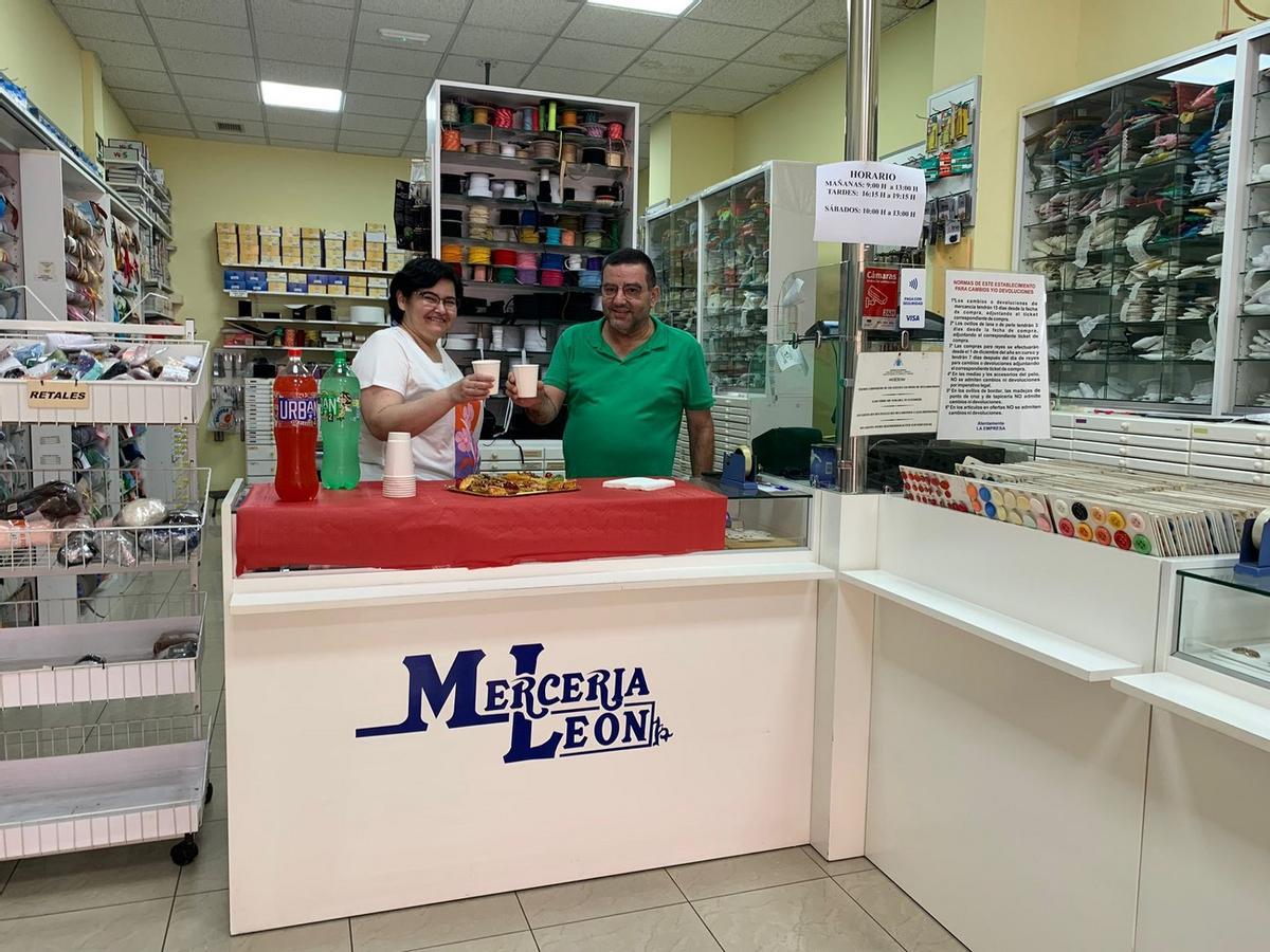 TELDE: Hilos y botones para tres generaciones. Negocio histórico en Telde