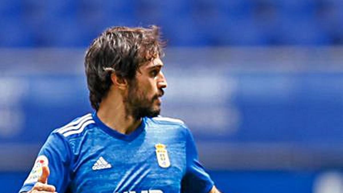 Arribas aprieta a Rubén Reyes: "El Oviedo necesita muchos más fichajes"