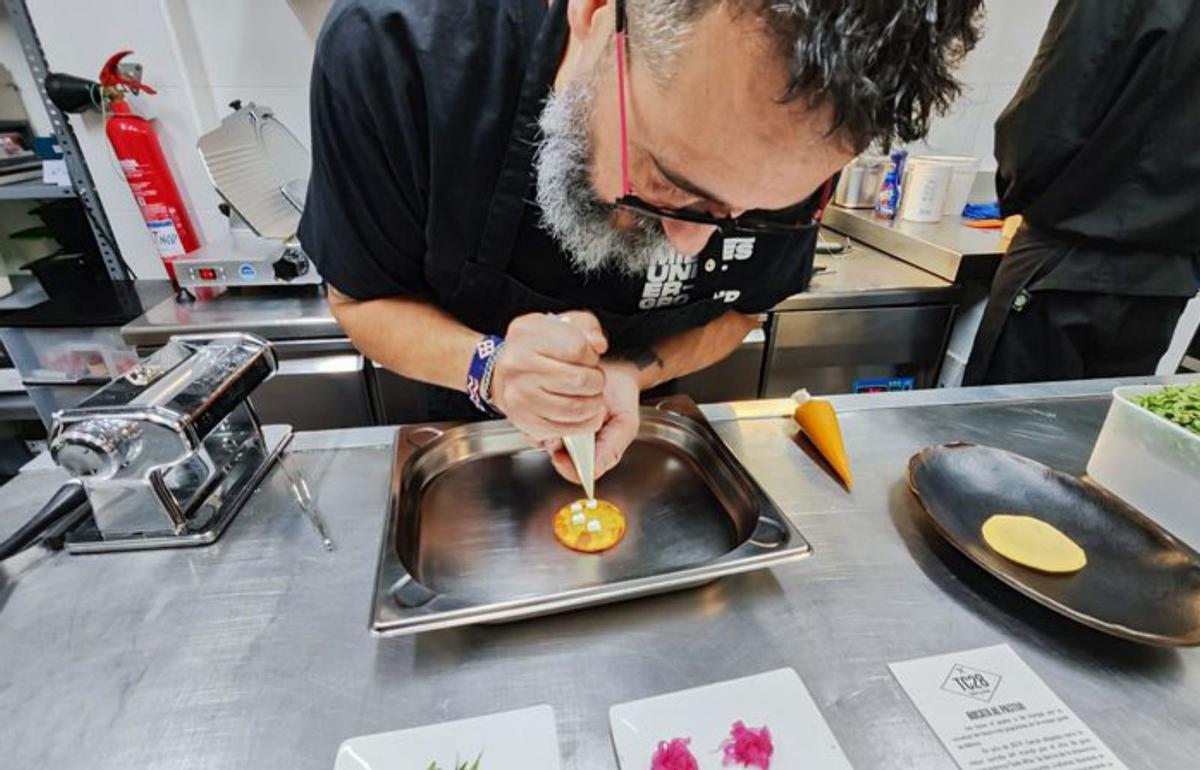 Así se hace la elaboración ganadora de "Mieres del pincho", un homenaje ...