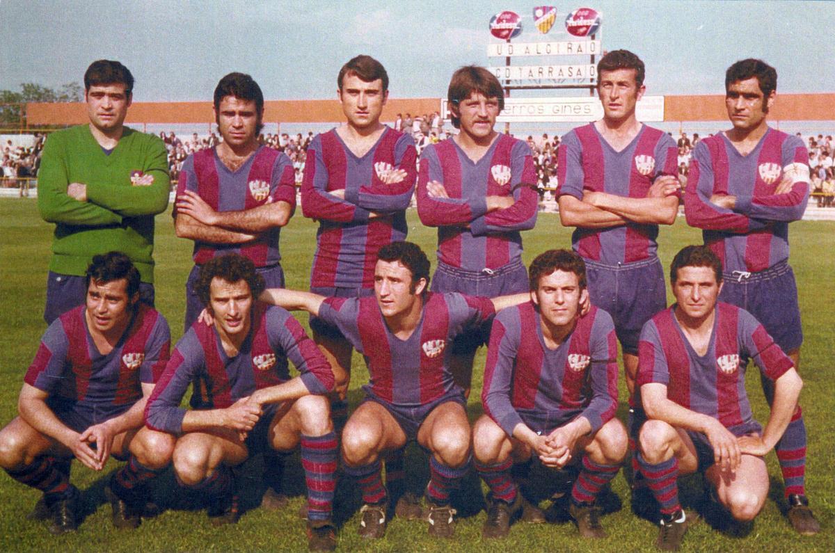 Repaso en imágenes a los 50 años del estadio Luis Suñer de Alzira