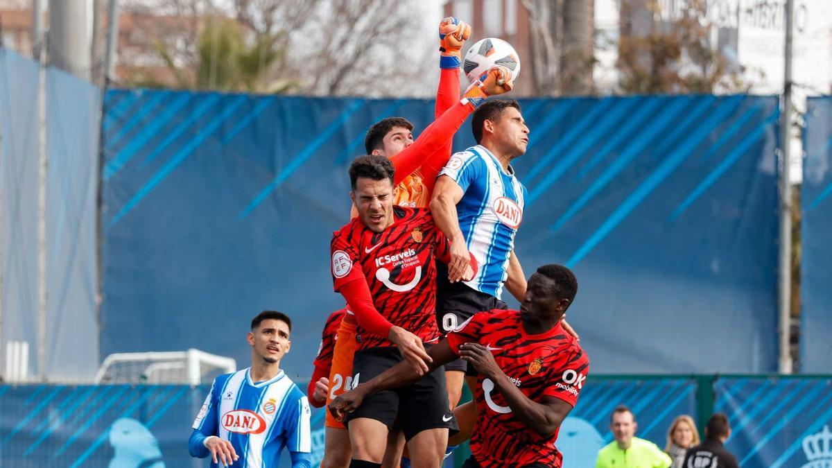 Fútbol. Segunda RFEF | El Mallorca B gana en casa del Espanyol B y deja ...