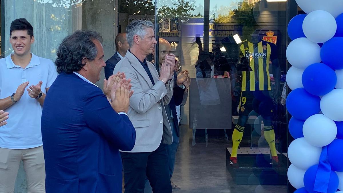 Mark Affolter aparece en la nueva tienda del Real Zaragoza