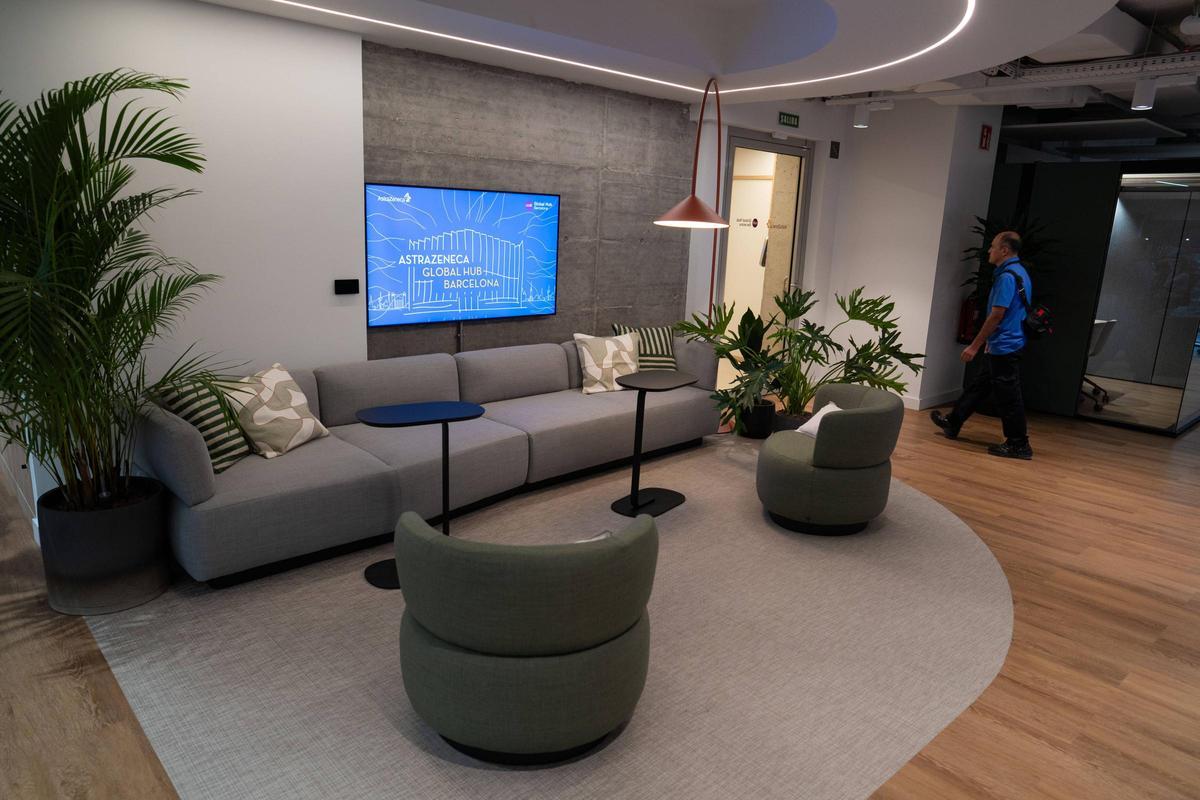 El hub de AstraZeneca en Barcelona inaugura su sede en el edificio ...