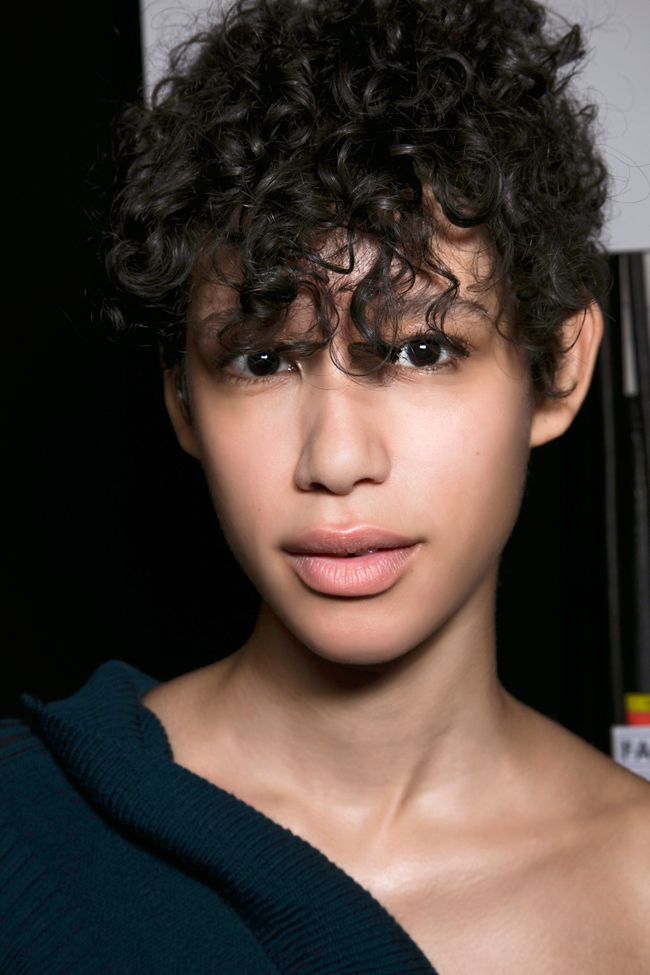 Victoria's Secret Fashion Show: Dilone - Woman