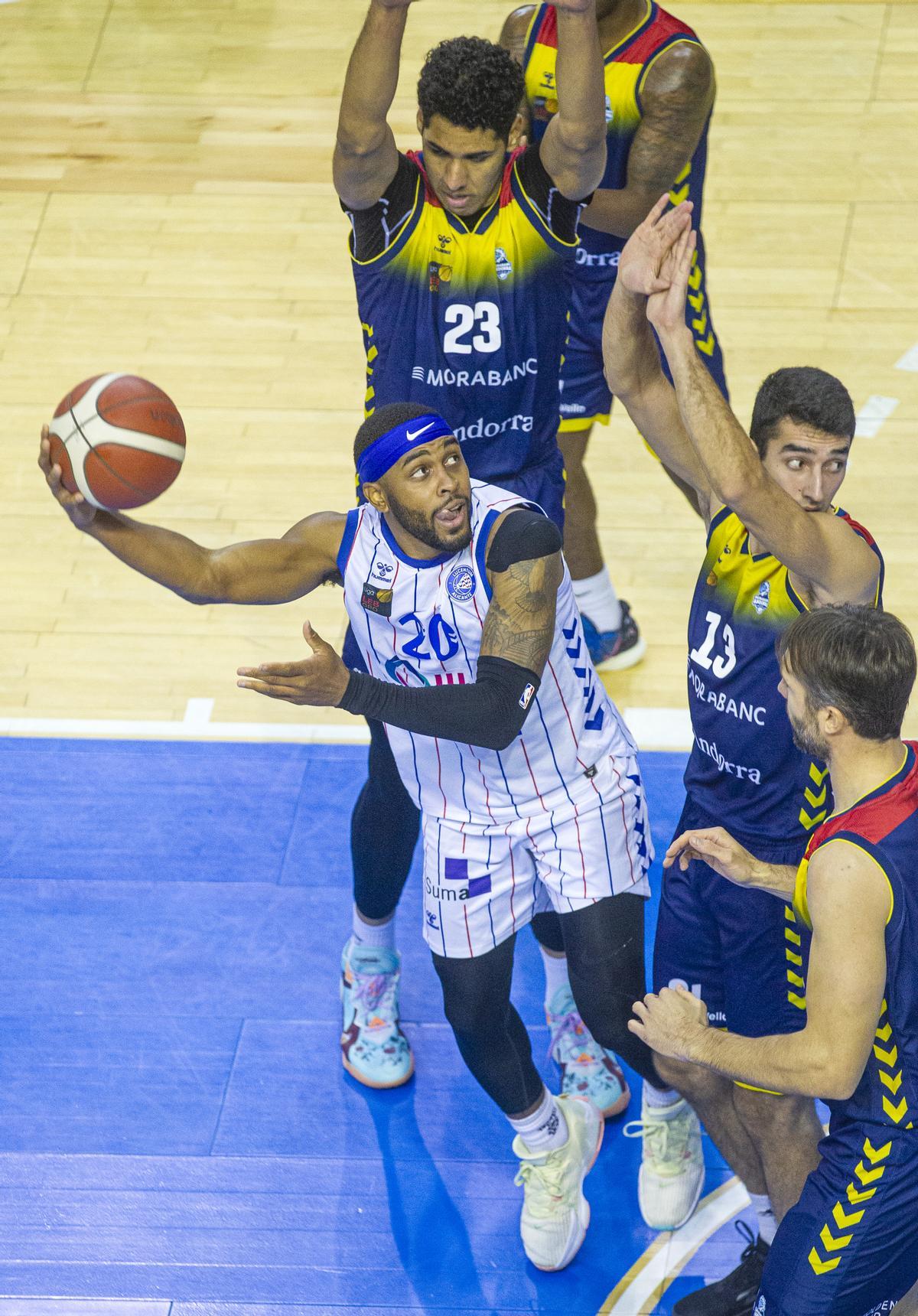 El HLA Alicante tumba al líder (73-66)