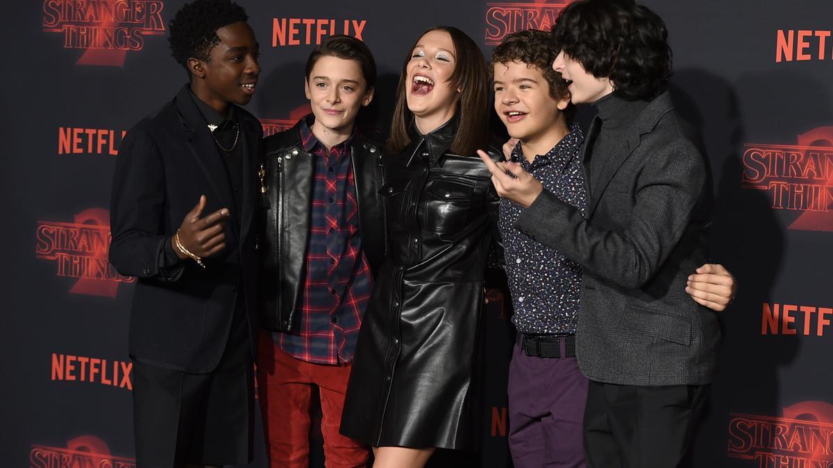 Los niños de 'Stranger Things' se lo pasan en grande en el estreno de ...