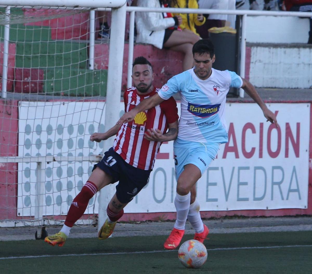 Zarpazo del Arosa ante el Alondras - Faro de Vigo