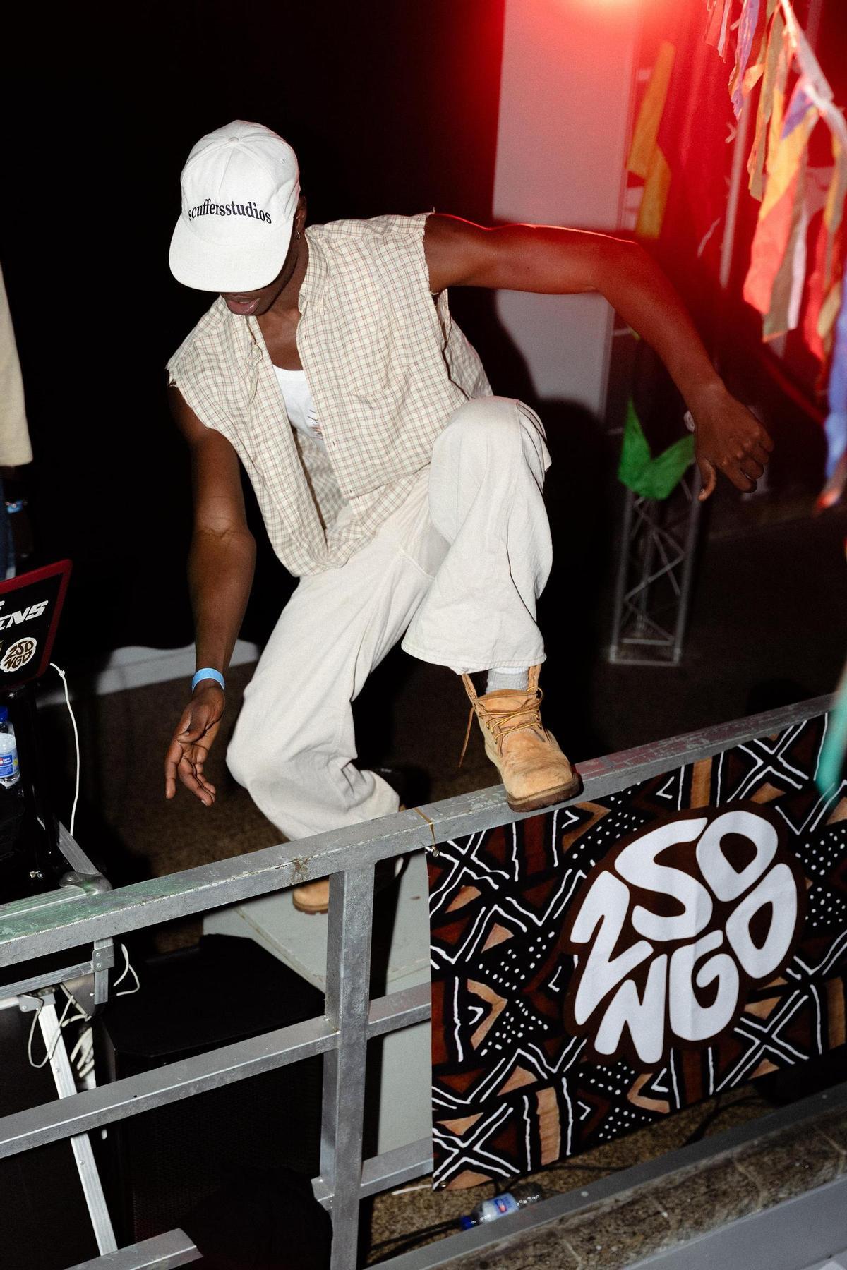 La fiesta africana de "Zsongo" conquista la noche viguesa