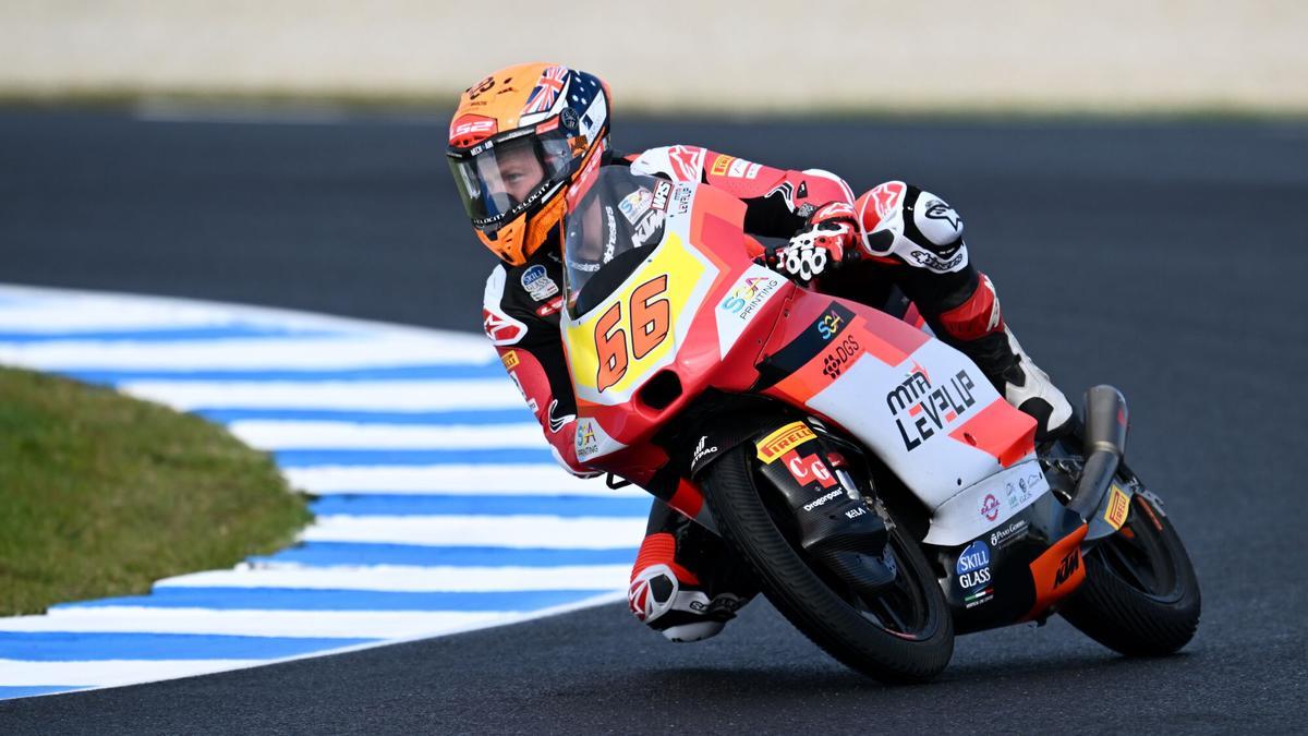 Kelso sorprende en casa y se hace con la pole