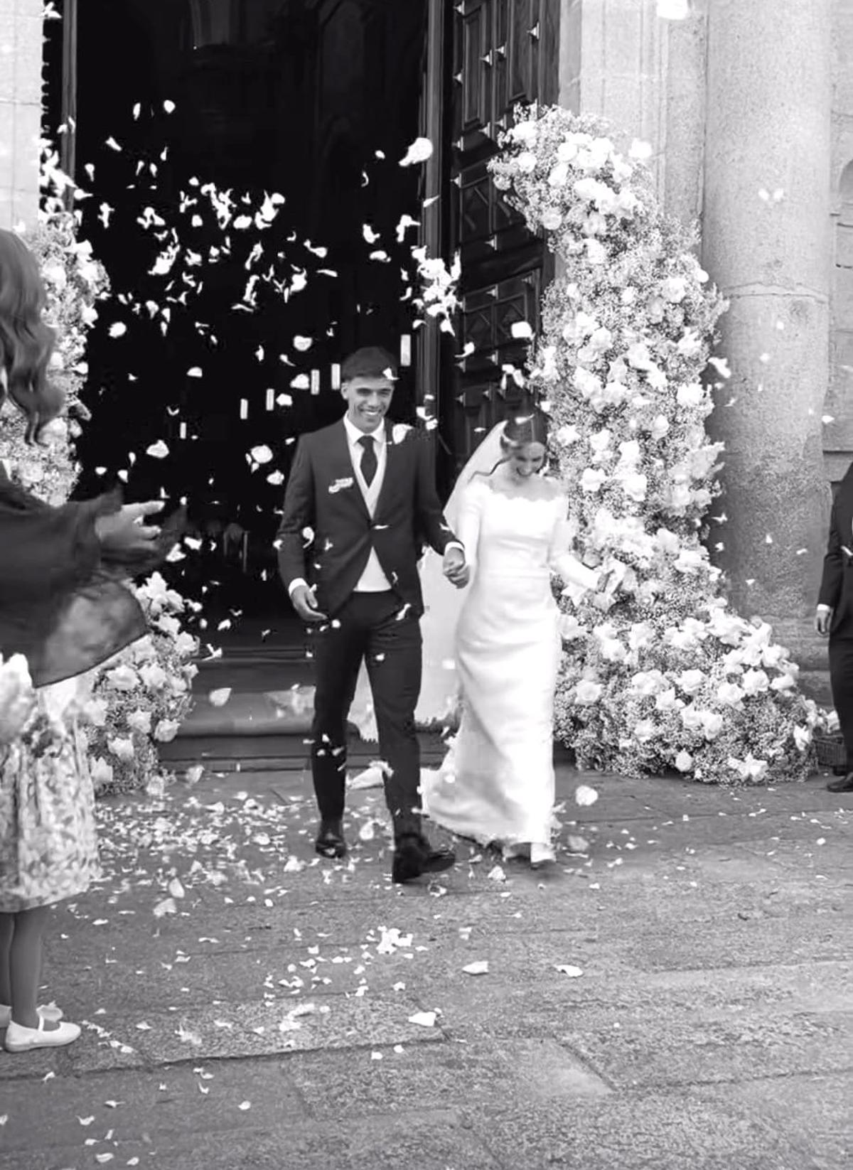 Las instantáneas de los novios y los invitados a la boda del excéltico ...