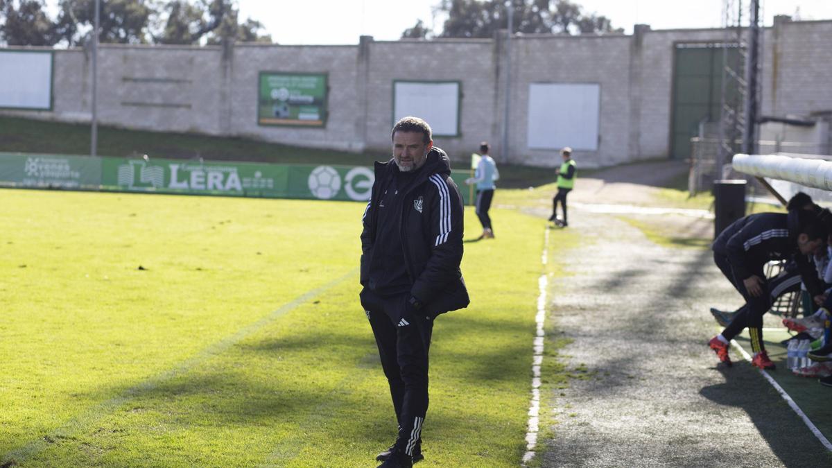 El Cacereño y Julio Cobos confirman la continuidad de su idilio