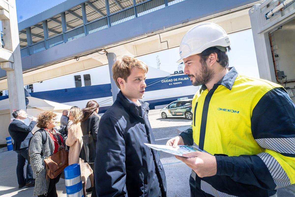 El Port de Barcelona estrena la conexión eléctrica de la terminal de ...