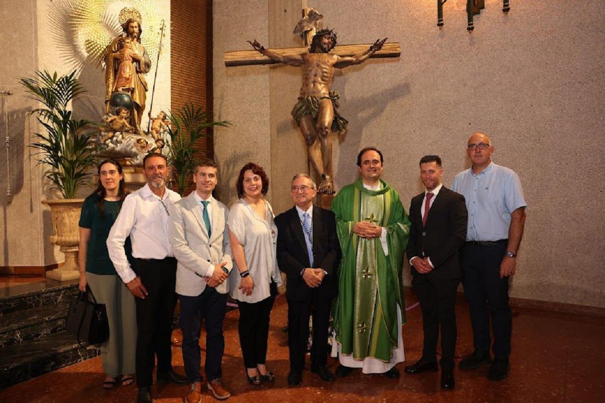El imaginero de Cabra Adrián Valverde realiza la imagen del Cristo de ...