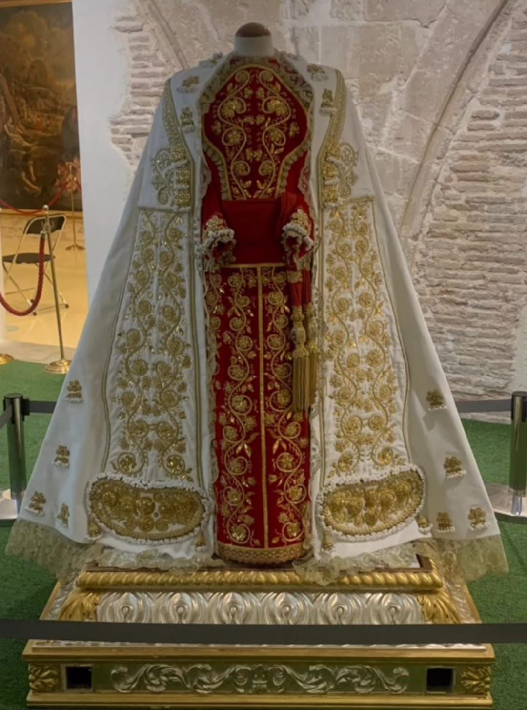 La Fuensanta estrenará el Día del Bando el manto de 'torera' - La ... La Fuensanta estrenará el Día del Bando el manto de 'torera' - La ...