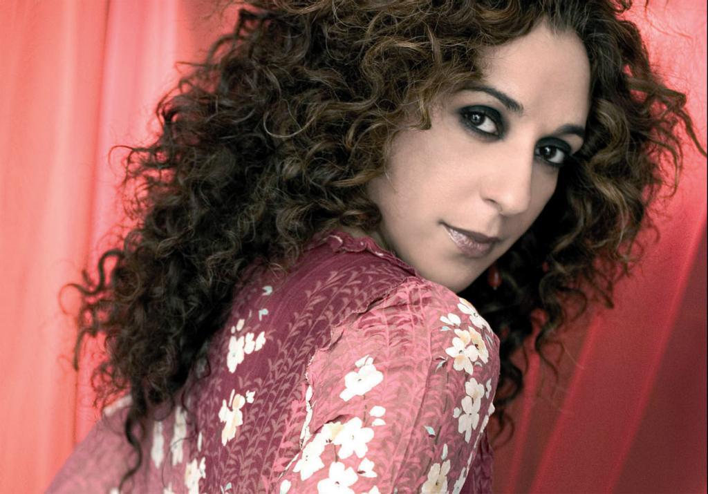 Rosario Flores Woman