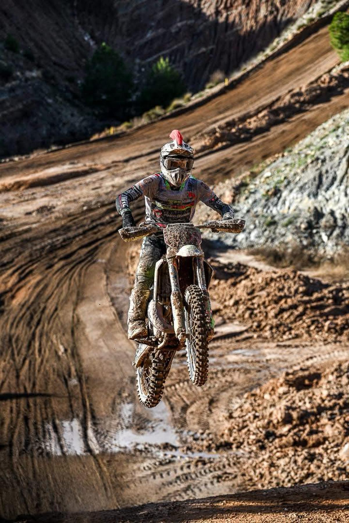 Los pilotos del Moto Club Gandia suben al podio tras un exitoso 2024